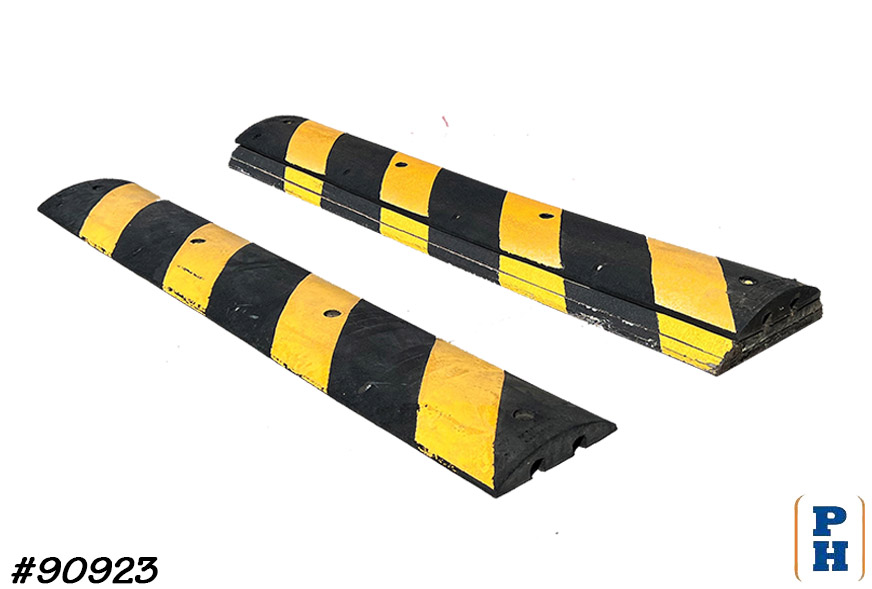 Traffic Speed Bump in Traffic Barriers & Safety