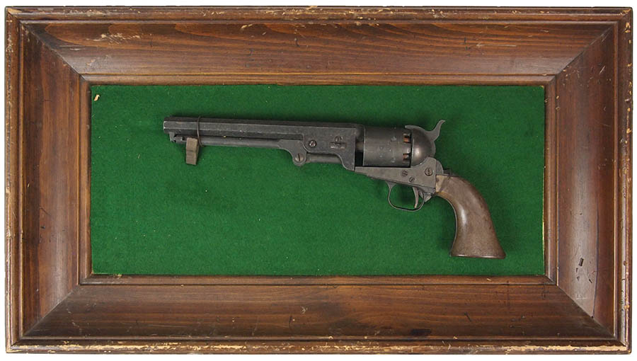 Gun Plaque in All Western